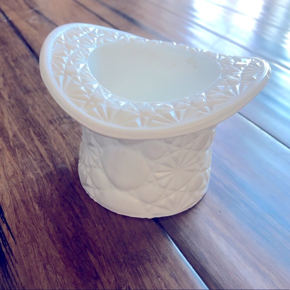 Accents | Vintage Milk Glass Top Hat | Poshmark